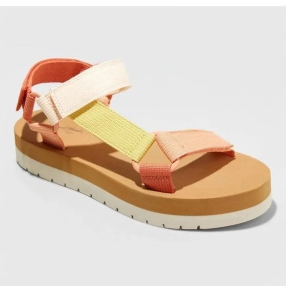 Universal Thread | Shoes | Holden Platform Sport Sandals Pink ...